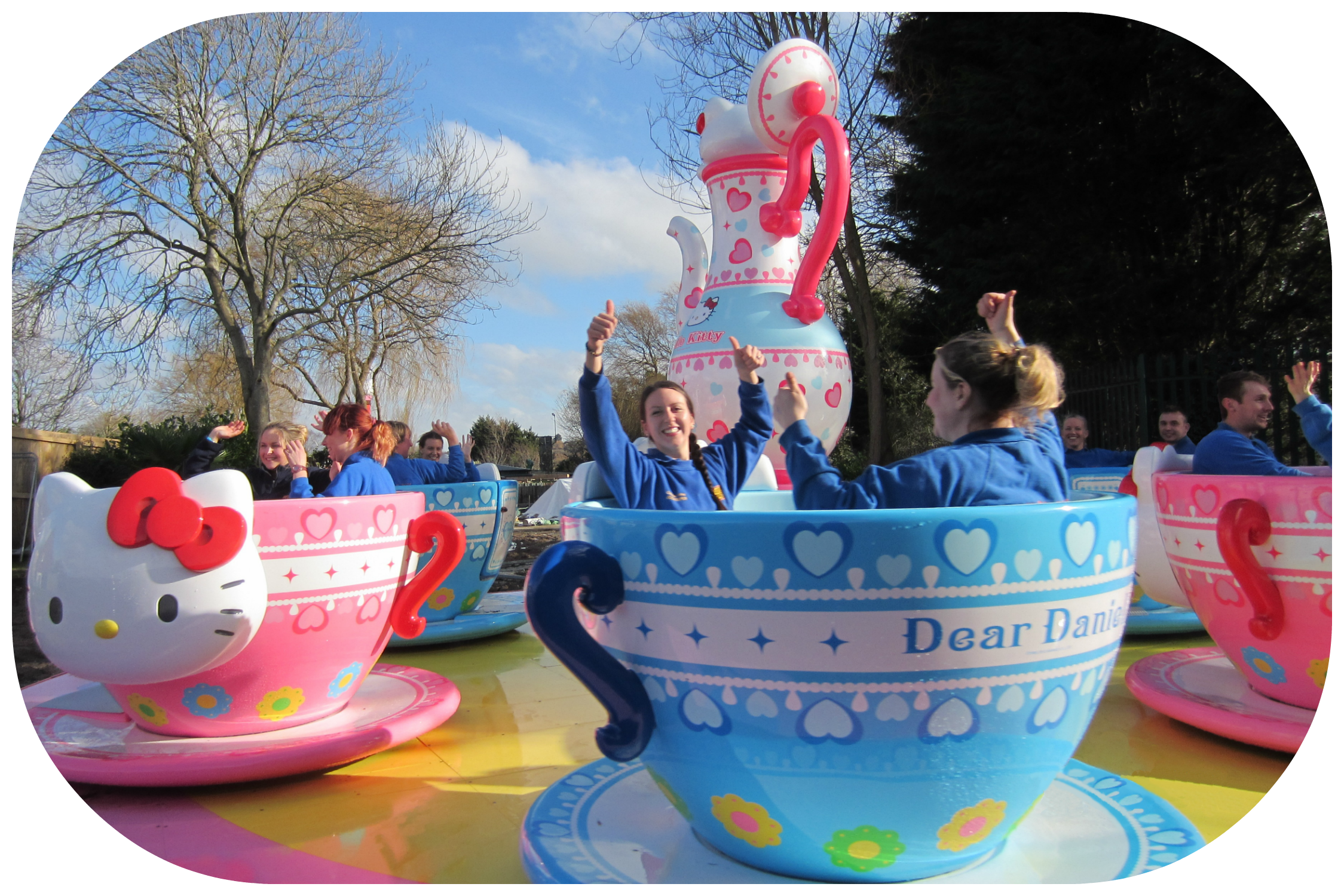 Tea Cup Hello Kitty - RocknRollerBaby